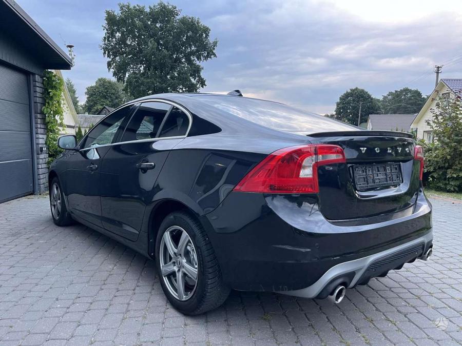 Zils Volvo S60 2014 Trakai, ar dzinēja tilpumu 1.97 L un nobraukumu 291 tūkst. km par 6950 €, foto 43 vietnē AUTOMOTO.COM.LV
