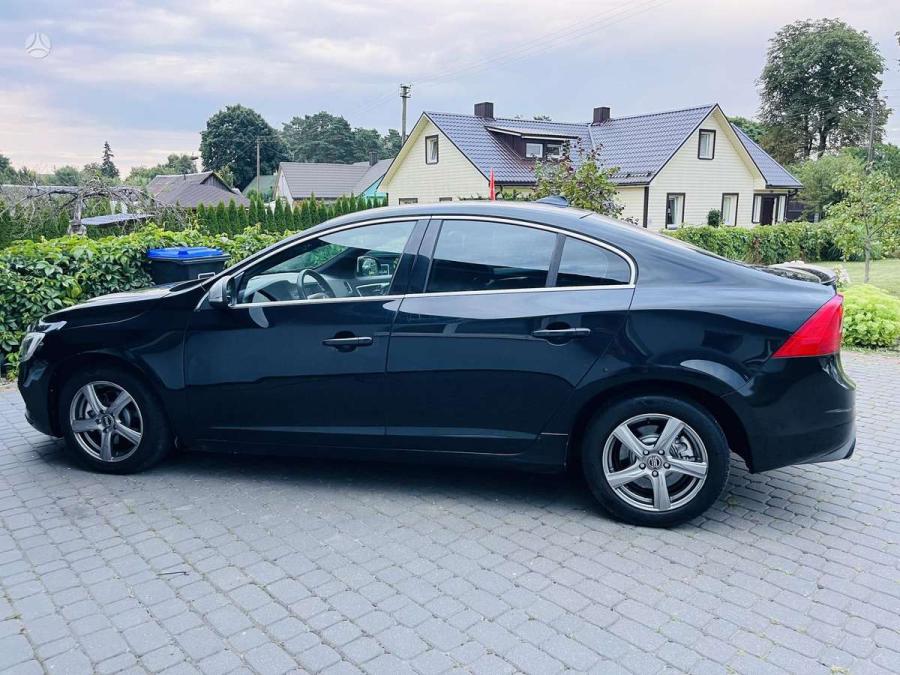 Zils Volvo S60 2014 Trakai, ar dzinēja tilpumu 1.97 L un nobraukumu 291 tūkst. km par 6950 €, foto 47 vietnē AUTOMOTO.COM.LV