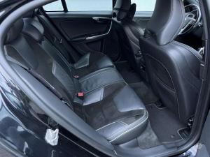 Zils Volvo S60 2014 Trakai, ar dzinēja tilpumu 1.97 L un nobraukumu 281 tūkst. km par 6650 €, foto 15 vietnē AUTOMOTO.COM.LV