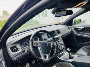 Zils Volvo S60 2014 Trakai, ar dzinēja tilpumu 1.97 L un nobraukumu 281 tūkst. km par 6650 €, foto 23 vietnē AUTOMOTO.COM.LV