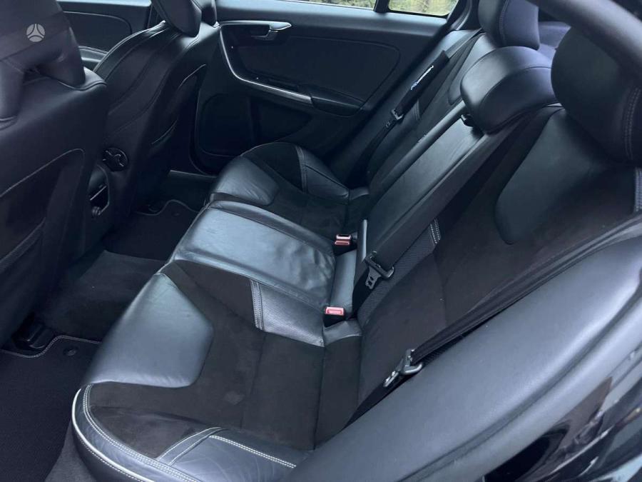 Zils Volvo S60 2014 Trakai, ar dzinēja tilpumu 1.97 L un nobraukumu 281 tūkst. km par 6650 €, foto 27 vietnē AUTOMOTO.COM.LV