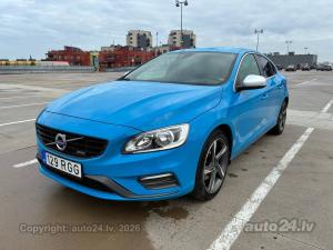 Zils Volvo S60 2014 Tallina, ar dzinēja tilpumu 2.00 L un nobraukumu 296 tūkst. km par 8000 €, foto  vietnē AUTOMOTO.COM.LV