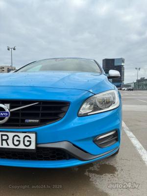 Zils Volvo S60 2014 Tallina, ar dzinēja tilpumu 2.00 L un nobraukumu 296 tūkst. km par 8000 €, foto 4 vietnē AUTOMOTO.COM.LV