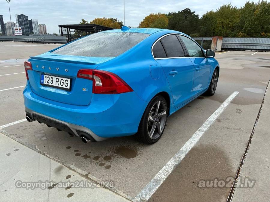Zils Volvo S60 2014 Tallina, ar dzinēja tilpumu 2.00 L un nobraukumu 296 tūkst. km par 8000 €, foto 8 vietnē AUTOMOTO.COM.LV