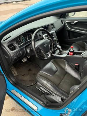 Zils Volvo S60 2014 Tallina, ar dzinēja tilpumu 2.00 L un nobraukumu 296 tūkst. km par 8000 €, foto 12 vietnē AUTOMOTO.COM.LV