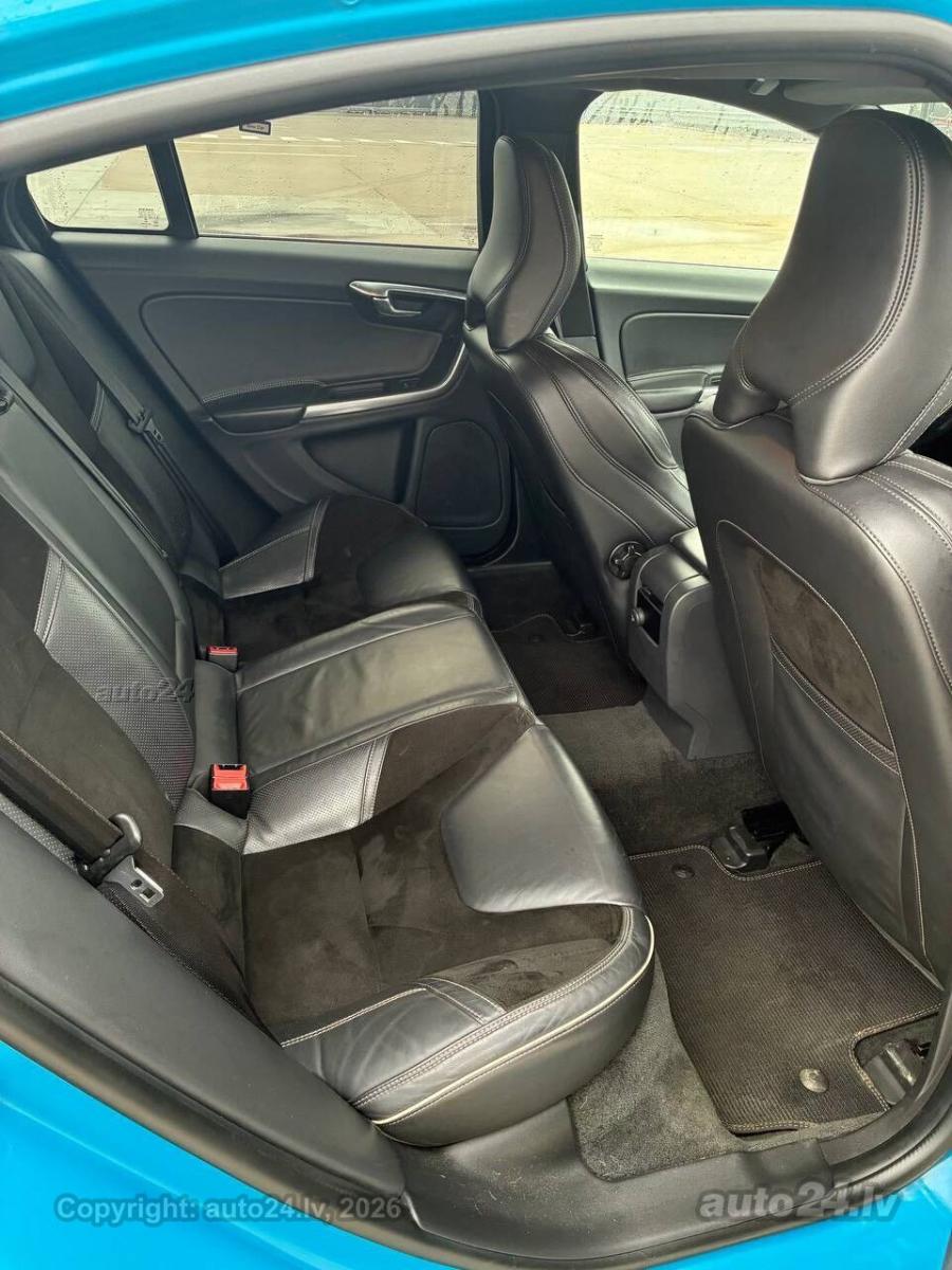 Zils Volvo S60 2014 Tallina, ar dzinēja tilpumu 2.00 L un nobraukumu 296 tūkst. km par 8000 €, foto 15 vietnē AUTOMOTO.COM.LV
