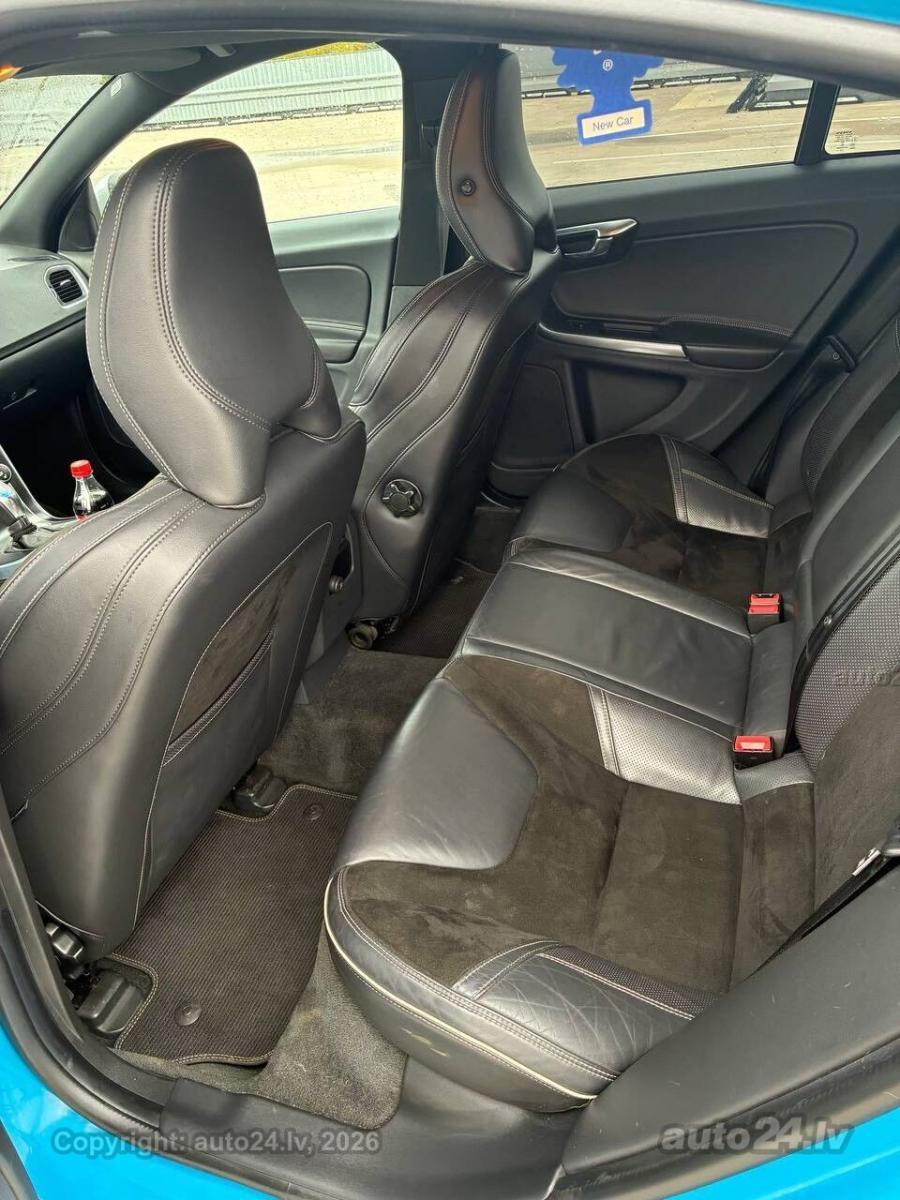 Zils Volvo S60 2014 Tallina, ar dzinēja tilpumu 2.00 L un nobraukumu 296 tūkst. km par 8000 €, foto 16 vietnē AUTOMOTO.COM.LV