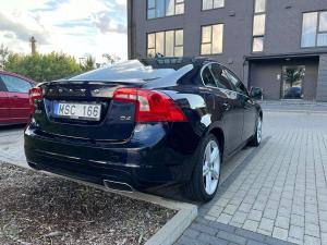 Zils Volvo S60 2015 Viļņa, ar dzinēja tilpumu 1.97 L un nobraukumu 150 tūkst. km par 13999 €, foto 5 vietnē AUTOMOTO.COM.LV