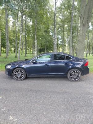 Zils Volvo S60 2015 Valmiera, ar dzinēja tilpumu 2.00 L un nobraukumu 308 tūkst. km par 6200 €, foto 6 vietnē AUTOMOTO.COM.LV
