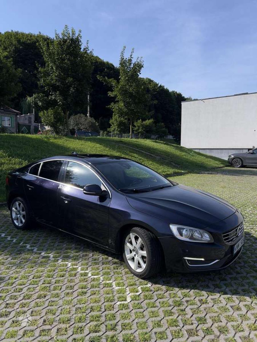Zils Volvo S60 2016 Kauņa, ar dzinēja tilpumu 1.97 L un nobraukumu 232 tūkst. km par 6999 €, foto 3 vietnē AUTOMOTO.COM.LV