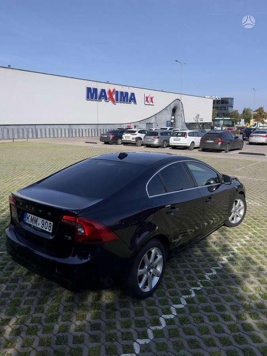 Zils Volvo S60 2016 Kauņa, ar dzinēja tilpumu 1.97 L un nobraukumu 232 tūkst. km par 6999 €, foto 4 vietnē AUTOMOTO.COM.LV