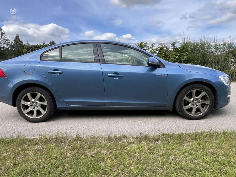 Zils Volvo S60 2016 Plungė, ar dzinēja tilpumu 1.97 L un nobraukumu 0 tūkst. km par 5600 €, foto 4 vietnē AUTOMOTO.COM.LV
