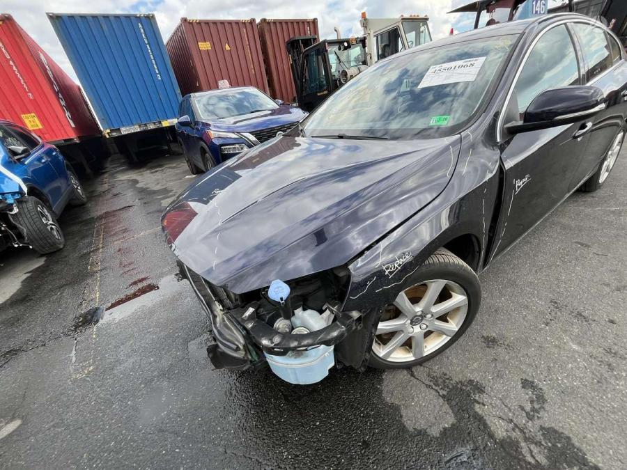 Zils Volvo S60 2016 Viļņa, ar dzinēja tilpumu 1.97 L un nobraukumu 152 tūkst. km par 5800 €, foto 6 vietnē AUTOMOTO.COM.LV