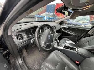 Zils Volvo S60 2016 Viļņa, ar dzinēja tilpumu 1.97 L un nobraukumu 152 tūkst. km par 5800 €, foto 16 vietnē AUTOMOTO.COM.LV