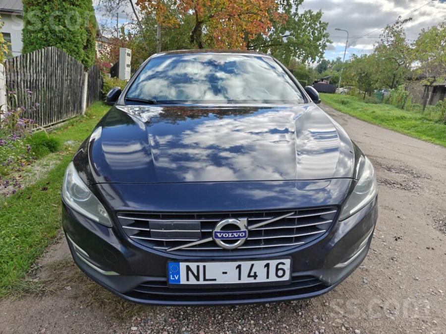 Zils Volvo S60 2016 Jelgava, ar dzinēja tilpumu 2.00 L un nobraukumu 315 tūkst. km par 6990 €, foto 1 vietnē AUTOMOTO.COM.LV