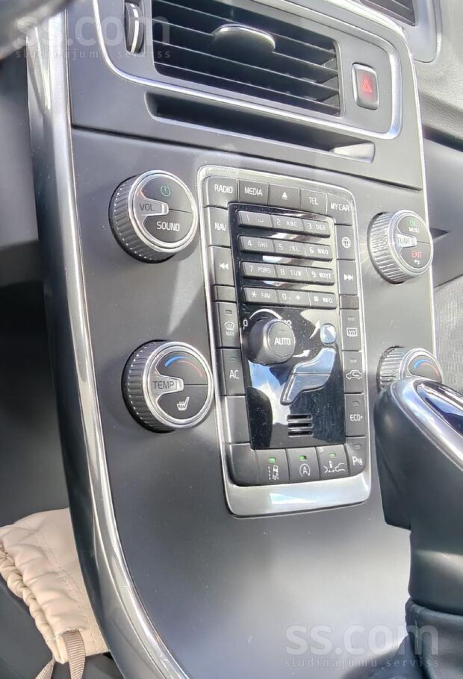 Zils Volvo S60 2016 Jelgava, ar dzinēja tilpumu 2.00 L un nobraukumu 315 tūkst. km par 6990 €, foto 5 vietnē AUTOMOTO.COM.LV