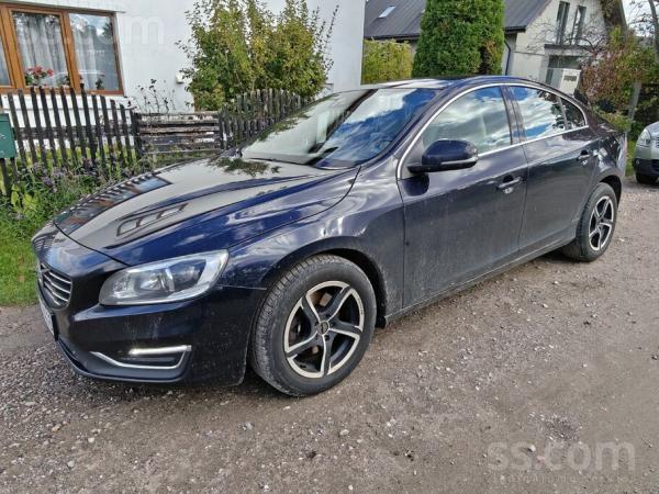 Zils Volvo S60 2016 Jelgava, ar dzinēja tilpumu 2.00 L un nobraukumu 315 tūkst. km par 6990 €, foto 7 vietnē AUTOMOTO.COM.LV