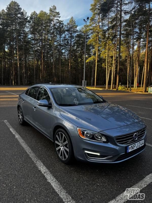 Zils Volvo S60 2017 Varėna, ar dzinēja tilpumu 2.00 L un nobraukumu 164 tūkst. km par 12500 €, foto 1 vietnē AUTOMOTO.COM.LV