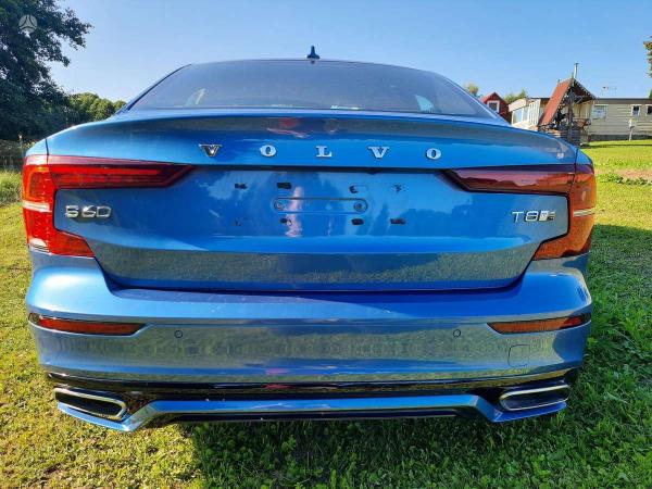 Zils Volvo S60 2020 Alīta, ar dzinēja tilpumu 1.97 L un nobraukumu 29 tūkst. km par 9800 €, foto 4 vietnē AUTOMOTO.COM.LV