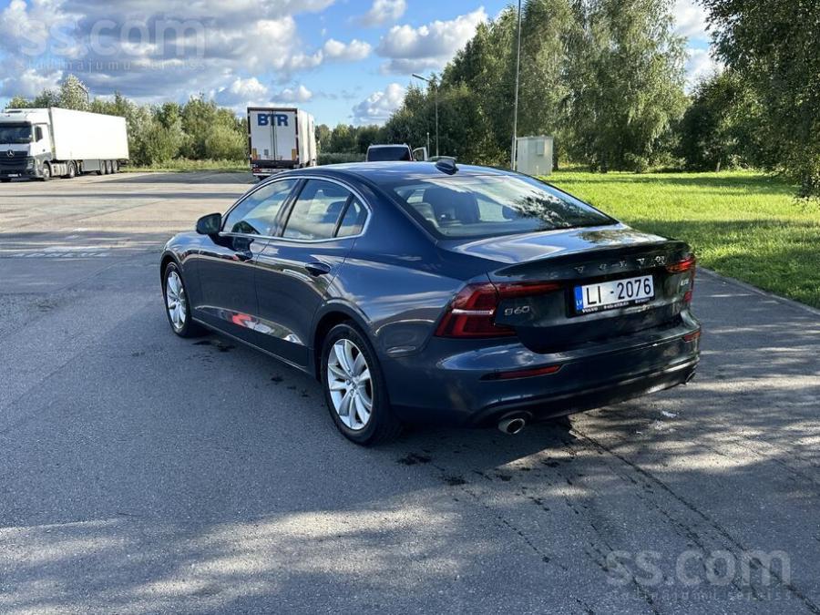 Zils Volvo S60 2021 Rīga, ar dzinēja tilpumu 2.00 L un nobraukumu 80 tūkst. km par 25500 €, foto 4 vietnē AUTOMOTO.COM.LV