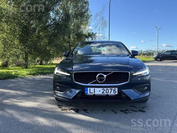 Zils Volvo S60 2021 Rīga, ar dzinēja tilpumu 2.00 L un nobraukumu 80 tūkst. km par 25500 €, foto 4 vietnē AUTOMOTO.COM.LV