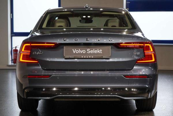 Zils Volvo S60 2023 Viļņa, ar dzinēja tilpumu 1.97 L un nobraukumu 76 tūkst. km par 30900 €, foto 6 vietnē AUTOMOTO.COM.LV