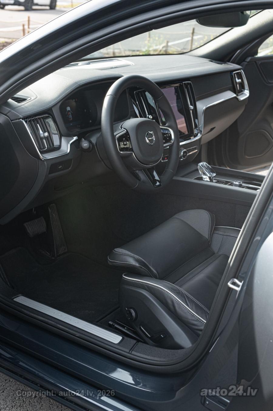 Zils Volvo S60 2023 Tallina, ar dzinēja tilpumu 2.00 L un nobraukumu 47 tūkst. km par 35500 €, foto 13 vietnē AUTOMOTO.COM.LV