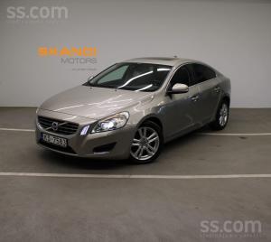 Brown Volvo S60 2012 in Riga, with an engine capacity of 2.00 L and mileage of 147 thousand km for 7990 €, photo 1 on AUTOMOTO.COM.LV