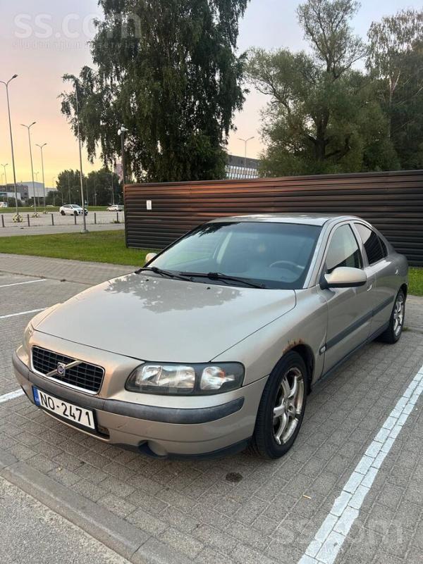 Volvo S60 2001 Rīga vietnē Brūns Volvo S60 2001 Rīga, ar dzinēja tilpumu 2.40 L un nobraukumu 460 tūkst. km par 890 €, foto 1 vietnē AUTOMOTO.COM.LV