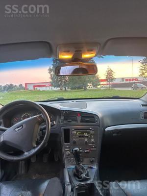 Brūns Volvo S60 2001 Rīga, ar dzinēja tilpumu 2.40 L un nobraukumu 460 tūkst. km par 890 €, foto 9 vietnē AUTOMOTO.COM.LV