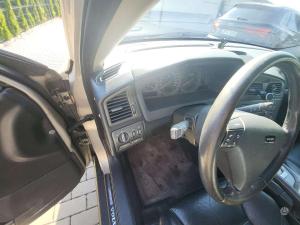 Brown Volvo S60 2002 in Alytus, with an engine capacity of 2.40 L and mileage of 448 thousand km for 1099 €, photo 13 on AUTOMOTO.COM.LV