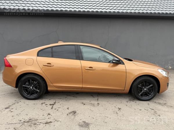Brown Volvo S60 2010 in Jelgava, with an engine capacity of 2.00 L and mileage of 231 thousand km for 3800 €, photo 3 on AUTOMOTO.COM.LV