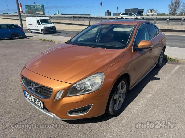 Brūns Volvo S60 2010 Tallina, ar dzinēja tilpumu 2.00 L un nobraukumu 248 tūkst. km par 5990 €, foto 1 vietnē AUTOMOTO.COM.LV