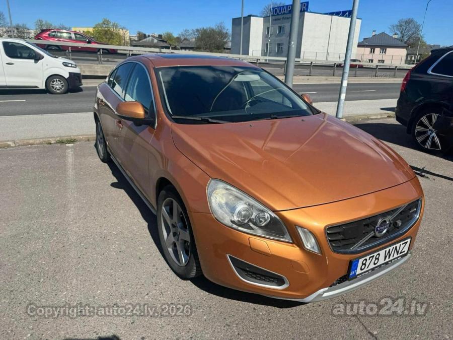 Коричневый Вольво С60 2010 в Таллин, объемом двигателя 2.00 л и пробегом 248 тыс. км за 5990 €, фото 4 на AUTOMOTO.COM.LV