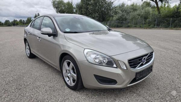 Brown Volvo S60 2010 in Marijampole, with an engine capacity of 1.98 L and mileage of 277 thousand km for 5150 €, photo 1 on AUTOMOTO.COM.LV