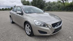 Brūns Volvo S60 2010 Marijampole, ar dzinēja tilpumu 1.98 L un nobraukumu 277 tūkst. km par 5150 €, foto  vietnē AUTOMOTO.COM.LV