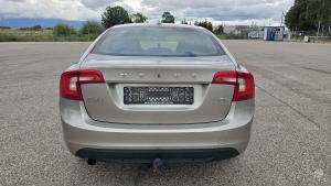 Brūns Volvo S60 2010 Marijampole, ar dzinēja tilpumu 1.98 L un nobraukumu 277 tūkst. km par 5150 €, foto 7 vietnē AUTOMOTO.COM.LV