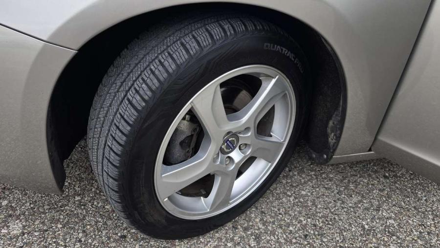 Brūns Volvo S60 2010 Marijampole, ar dzinēja tilpumu 1.98 L un nobraukumu 277 tūkst. km par 5150 €, foto 10 vietnē AUTOMOTO.COM.LV