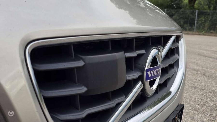 Brūns Volvo S60 2010 Marijampole, ar dzinēja tilpumu 1.98 L un nobraukumu 277 tūkst. km par 5150 €, foto 11 vietnē AUTOMOTO.COM.LV