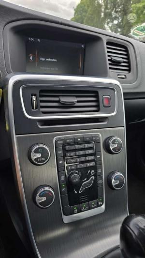 Brūns Volvo S60 2010 Marijampole, ar dzinēja tilpumu 1.98 L un nobraukumu 277 tūkst. km par 5150 €, foto 17 vietnē AUTOMOTO.COM.LV