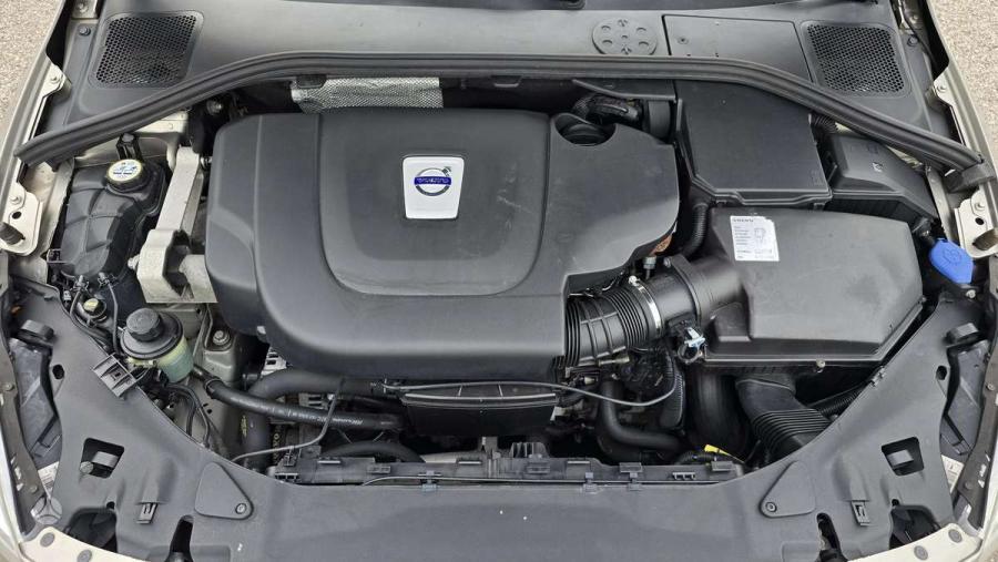 Brūns Volvo S60 2010 Marijampole, ar dzinēja tilpumu 1.98 L un nobraukumu 277 tūkst. km par 5150 €, foto 25 vietnē AUTOMOTO.COM.LV