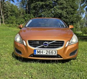 Brūns Volvo S60 2010 Rīga, ar dzinēja tilpumu 2.00 L un nobraukumu 233 tūkst. km par 6000 €, foto 6 vietnē AUTOMOTO.COM.LV