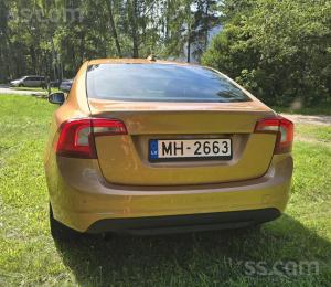 Brūns Volvo S60 2010 Rīga, ar dzinēja tilpumu 2.00 L un nobraukumu 233 tūkst. km par 6000 €, foto 7 vietnē AUTOMOTO.COM.LV