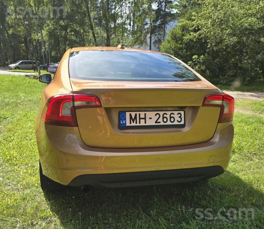 Brūns Volvo S60 2010 Rīga, ar dzinēja tilpumu 2.00 L un nobraukumu 233 tūkst. km par 6000 €, foto 7 vietnē AUTOMOTO.COM.LV