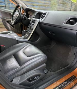 Brūns Volvo S60 2010 Rīga, ar dzinēja tilpumu 2.00 L un nobraukumu 233 tūkst. km par 6000 €, foto 13 vietnē AUTOMOTO.COM.LV