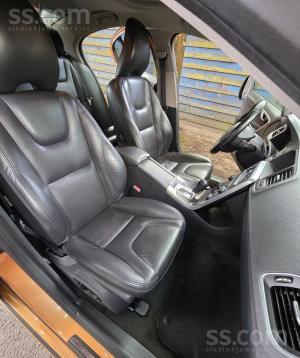 Brūns Volvo S60 2010 Rīga, ar dzinēja tilpumu 2.00 L un nobraukumu 233 tūkst. km par 6000 €, foto 14 vietnē AUTOMOTO.COM.LV