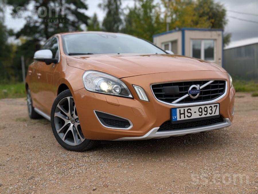Brūns Volvo S60 2010 Rīga, ar dzinēja tilpumu 2.00 L un nobraukumu 192 tūkst. km par 5300 €, foto 3 vietnē AUTOMOTO.COM.LV