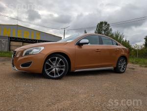 Brūns Volvo S60 2010 Rīga, ar dzinēja tilpumu 2.00 L un nobraukumu 192 tūkst. km par 5300 €, foto 4 vietnē AUTOMOTO.COM.LV