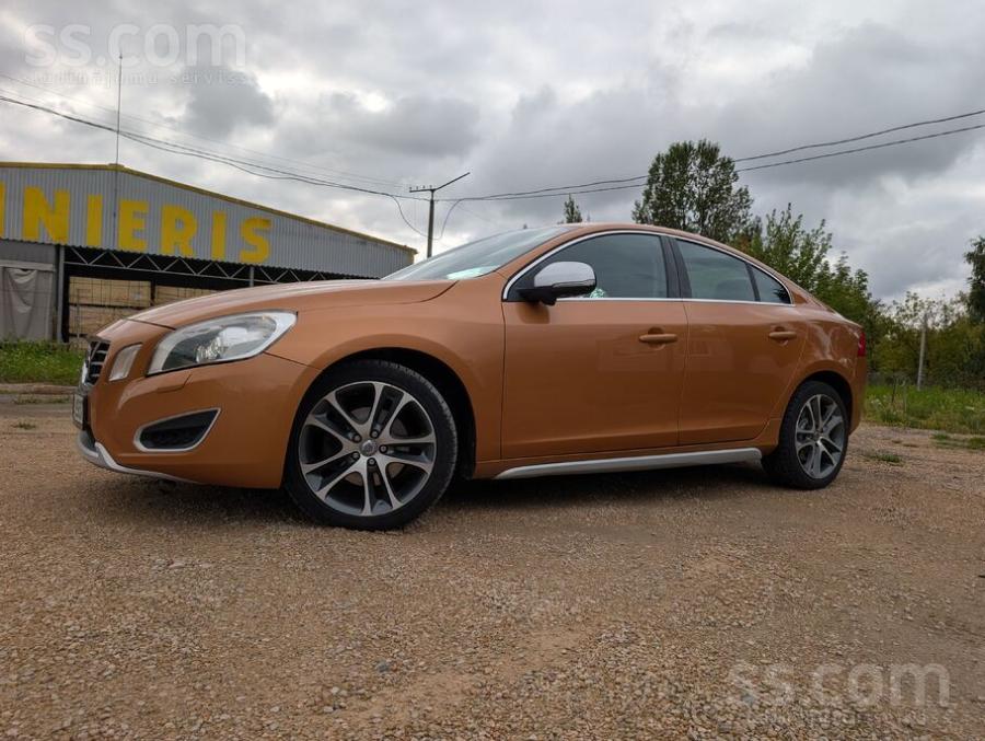 Brūns Volvo S60 2010 Rīga, ar dzinēja tilpumu 2.00 L un nobraukumu 192 tūkst. km par 5300 €, foto 4 vietnē AUTOMOTO.COM.LV