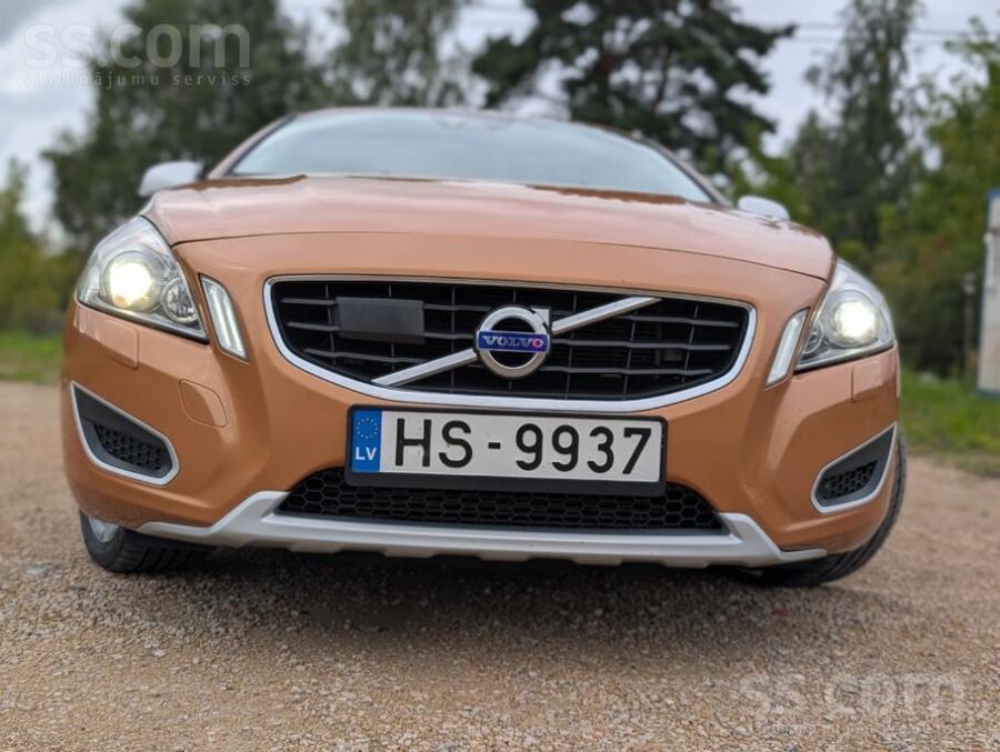 Brūns Volvo S60 2010 Rīga, ar dzinēja tilpumu 2.00 L un nobraukumu 192 tūkst. km par 5300 €, foto 6 vietnē AUTOMOTO.COM.LV